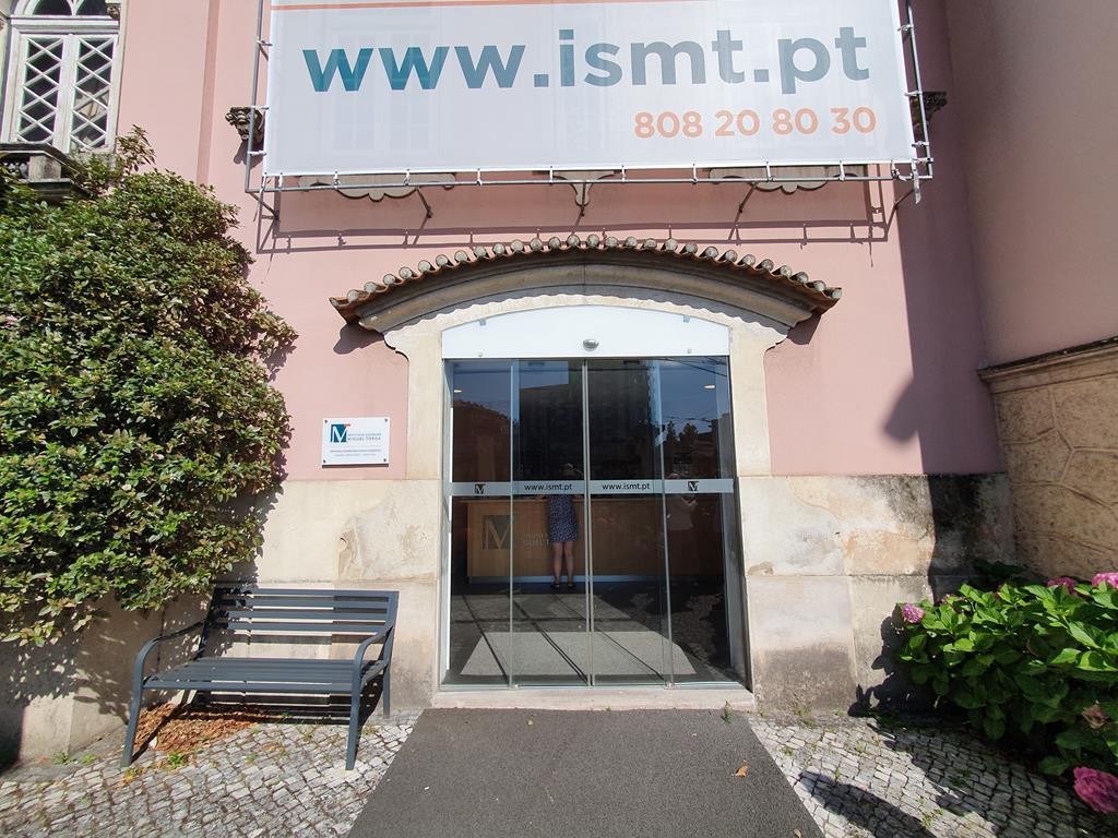 Instituto Miguel Torga em Coimbra entrega Prémio Justiça e Liberdade a ...